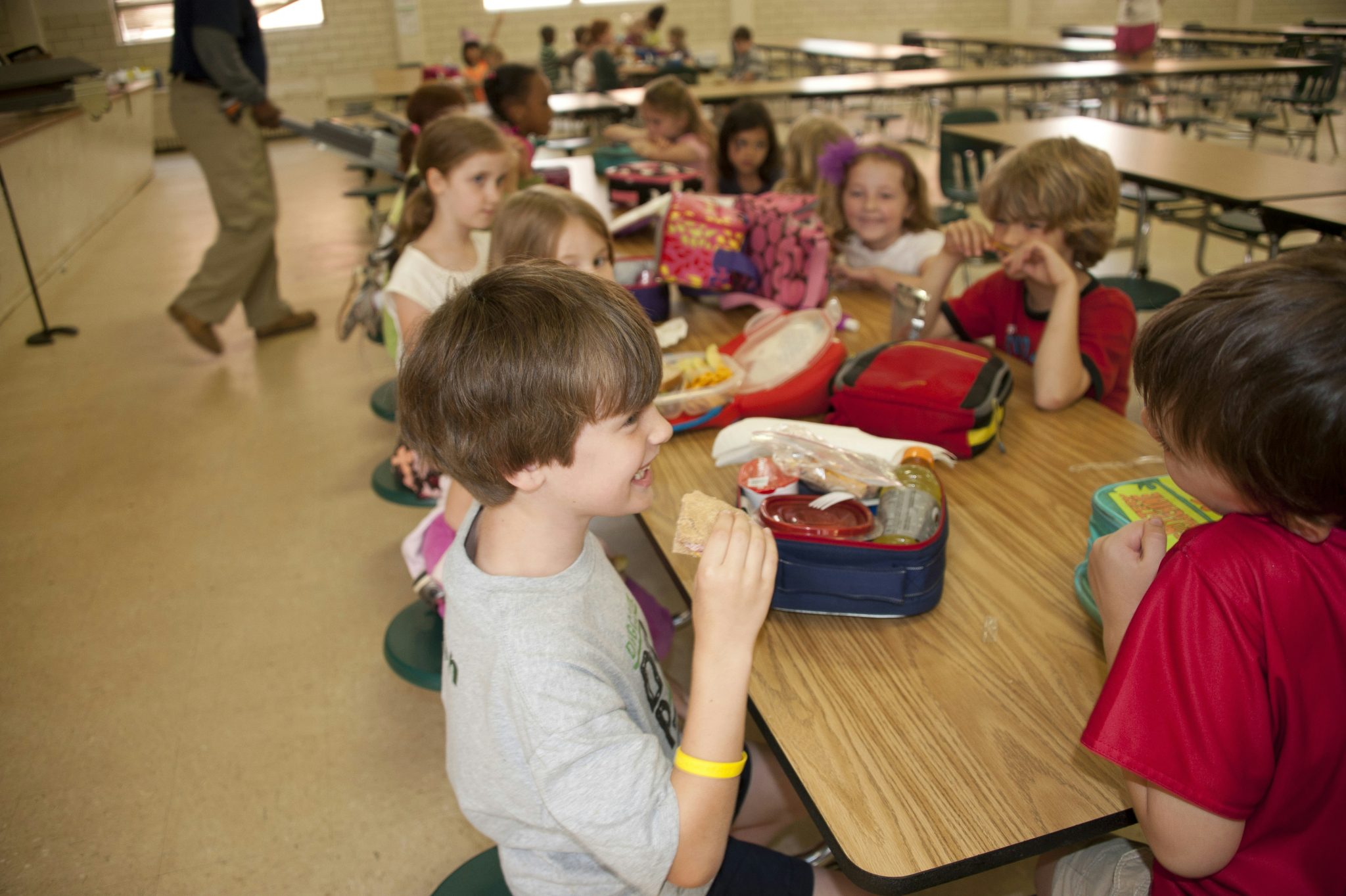 Why school lunchtimes are more important than you think - Sonshine 98.5 FM